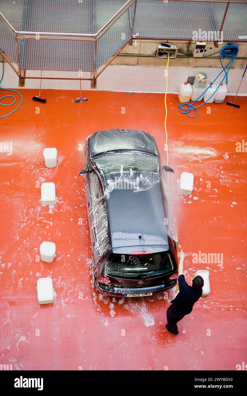 Cars washing place Stock Photo - Alamy