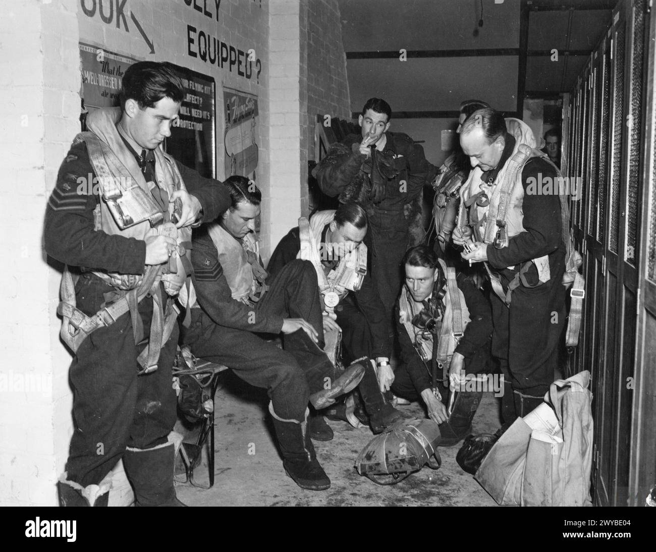 ROYAL AIR FORCE BOMBER COMMAND, 1942-1945. - The crew of an Avro ...