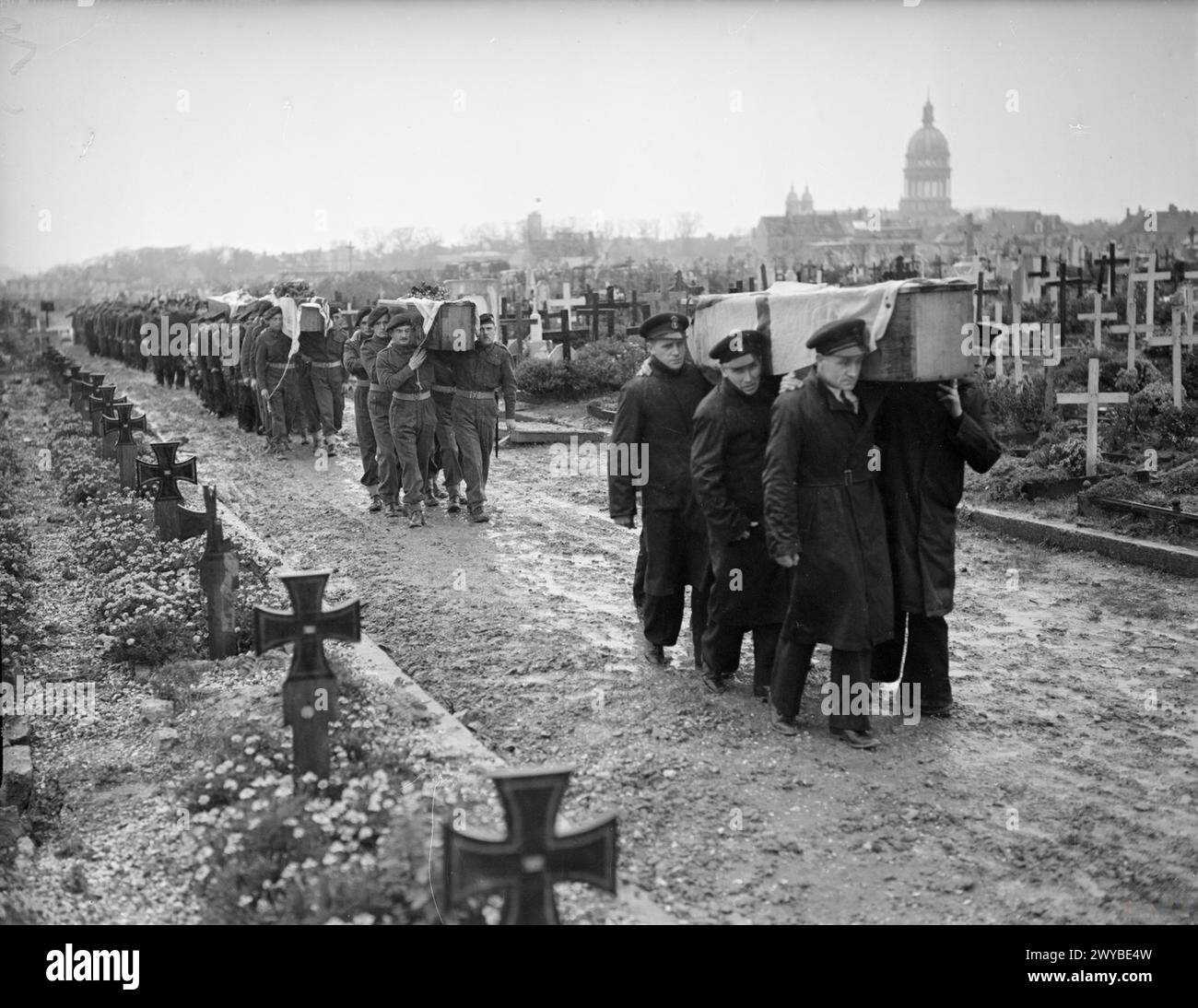 FUNERAL OF BRITISH SAILORS AT BOULOGNE. 17 OCTOBER 1944, FUNERAL OF ...