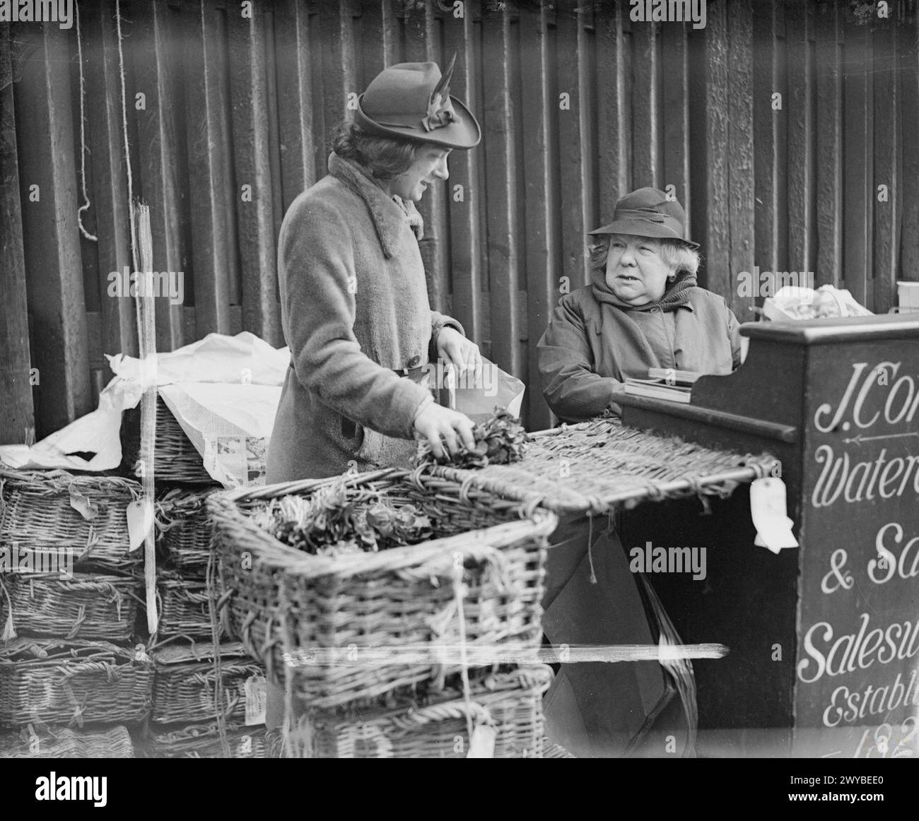 CABBAGES AND PRIMA DONNAS: LIFE IN WARTIME COVENT GARDEN, LONDON ...