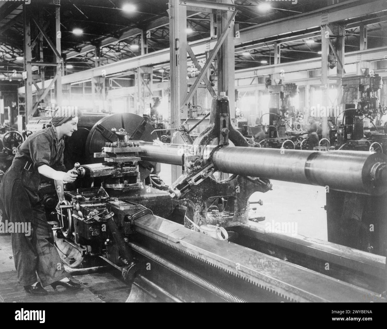 WAR INDUSTRY IN BRITAIN 1939-1945 - Munitions production: A woman war ...