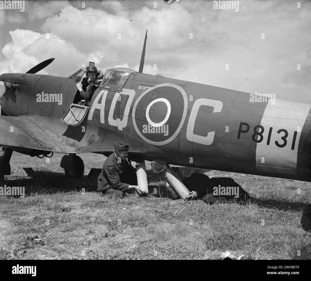 Between 1939 and 1945, RAF Fighter Command ground crew at Warmwell ...