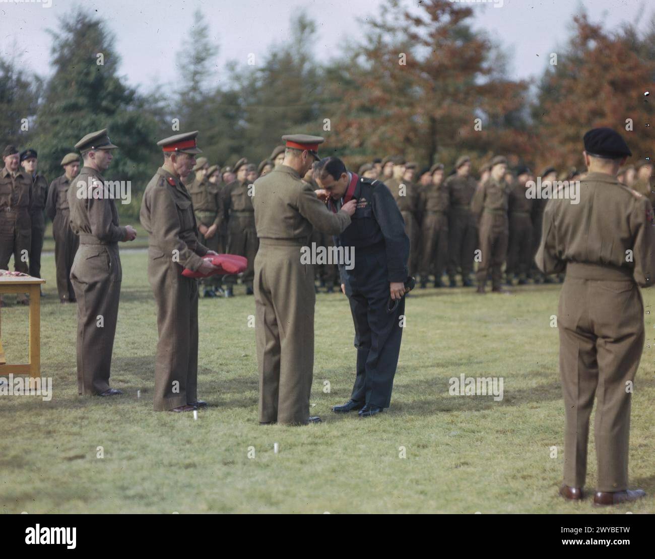 HM KING GEORGE VI WITH THE BRITISH LIBERATION ARMY IN HOLLAND, 15 ...