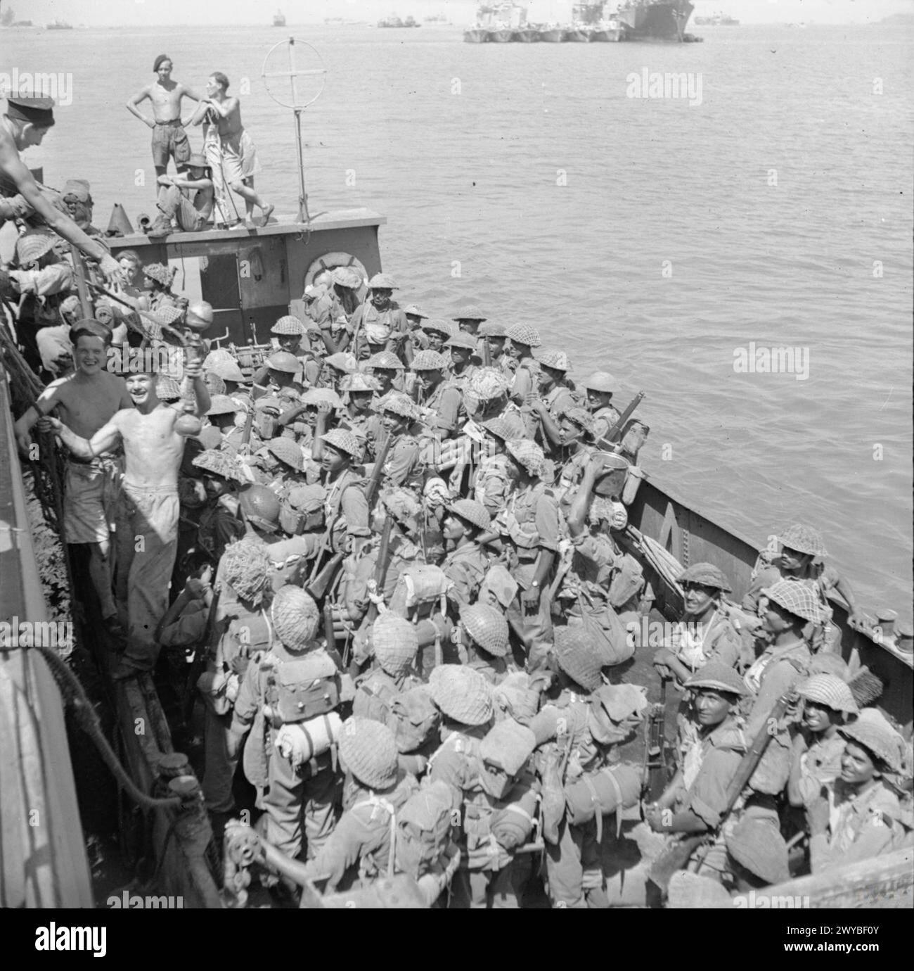 Troops board navy landing hi-res stock photography and images - Alamy