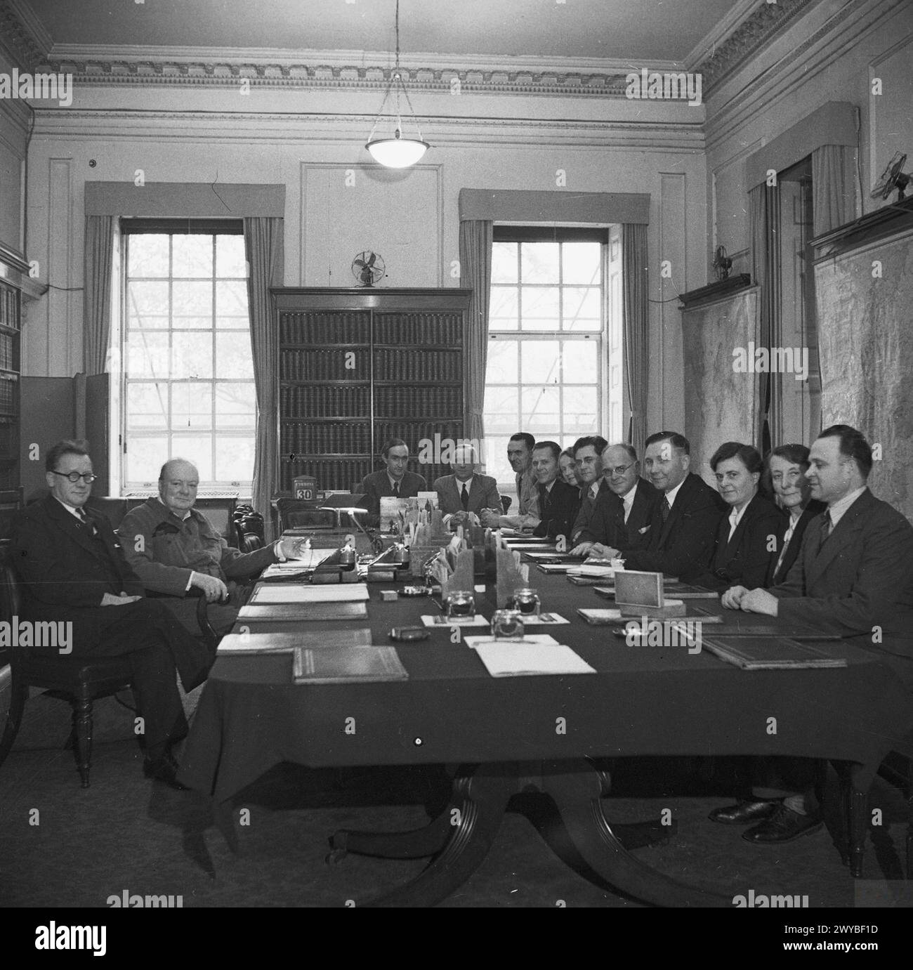 10 may 1940 churchill hi-res stock photography and images - Alamy