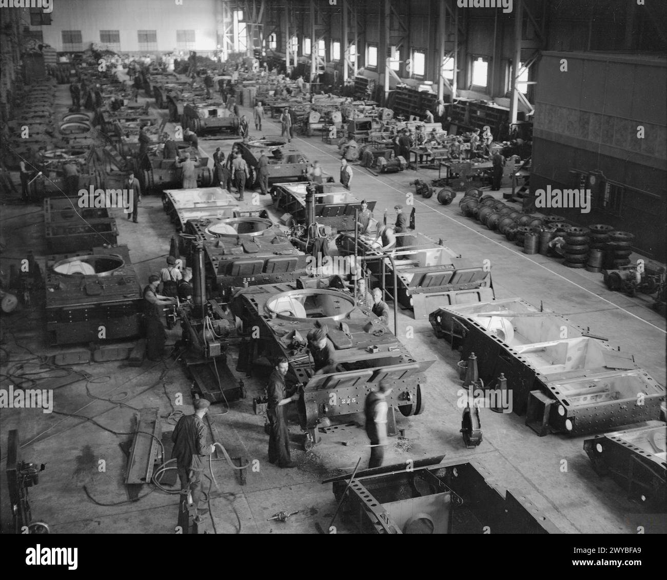 WAR INDUSTRY IN BRITAIN 1939-1945 - Munitions production: The main ...