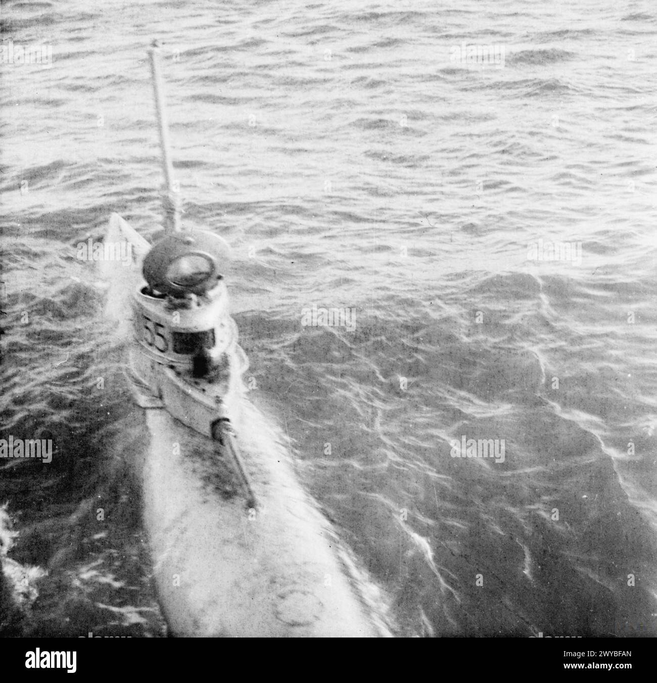 CAPTURED GERMAN ONE MAN SUBMARINE. MARCH 1945. - A Midget U-Boat on the ...