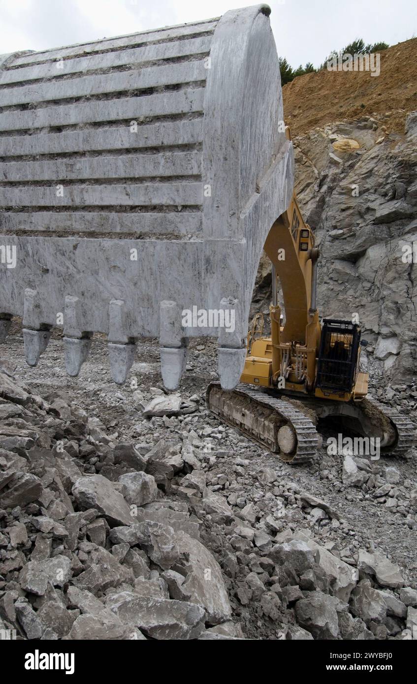 Extracting raw material from quarry for cement manufacturing Stock ...