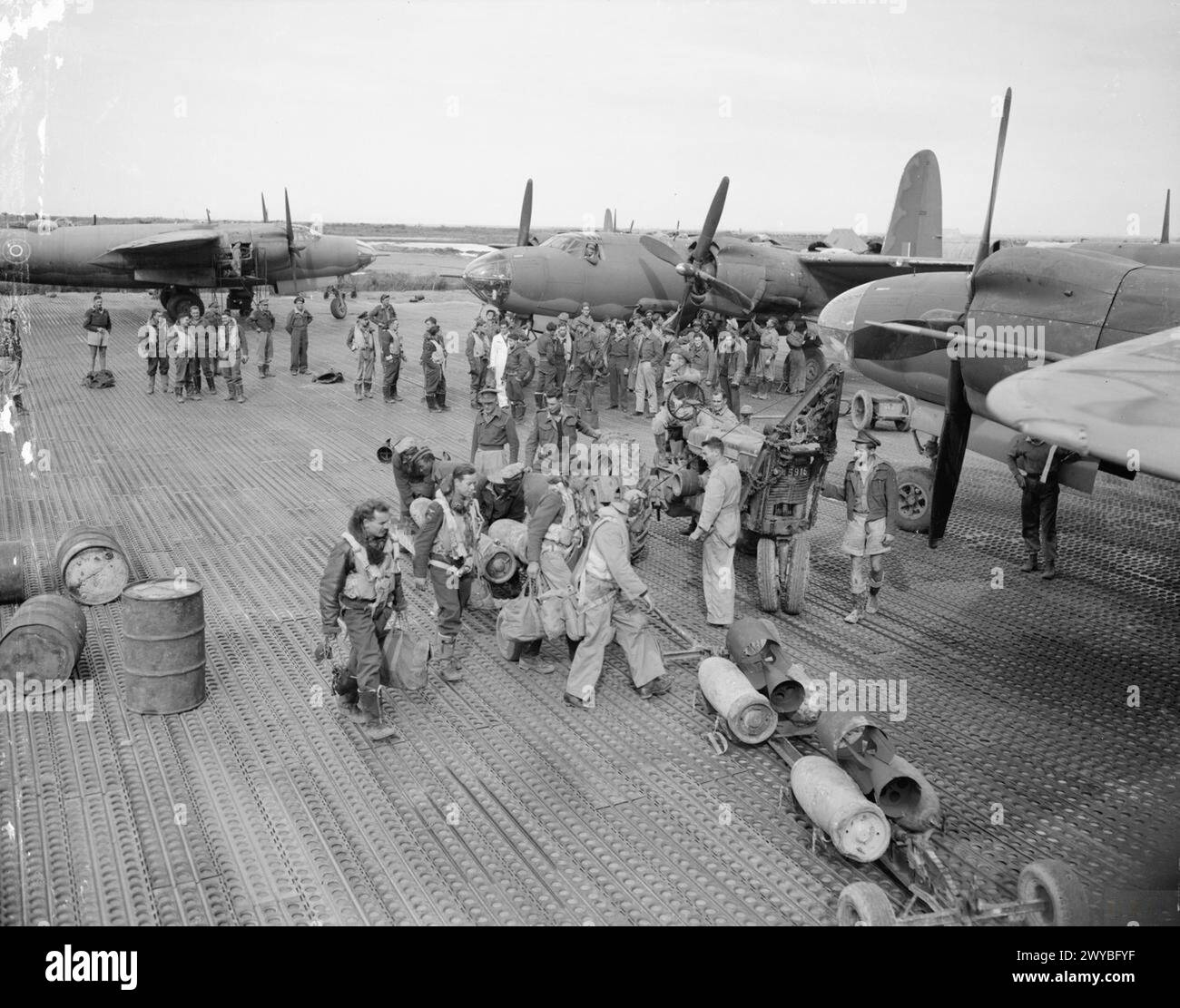 ROYAL AIR FORCE: ITALY,THE BALKANS AND SOUTH-EAST EUROPE, 1942-1945 ...