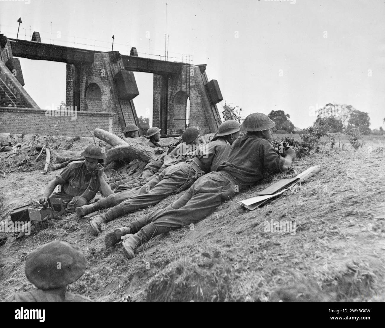 THE BRITISH ARMY IN BURMA 1944 - During the approach to Mandalay ...