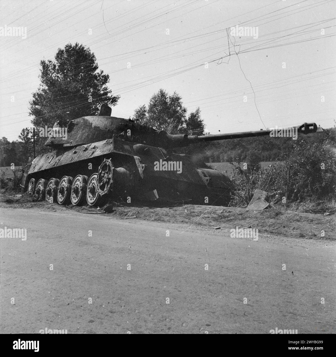 GERMAN TANKS AND MILITARY VEHICLES OF THE SECOND WORLD WAR - Knocked-out Tiger II A black and ...
