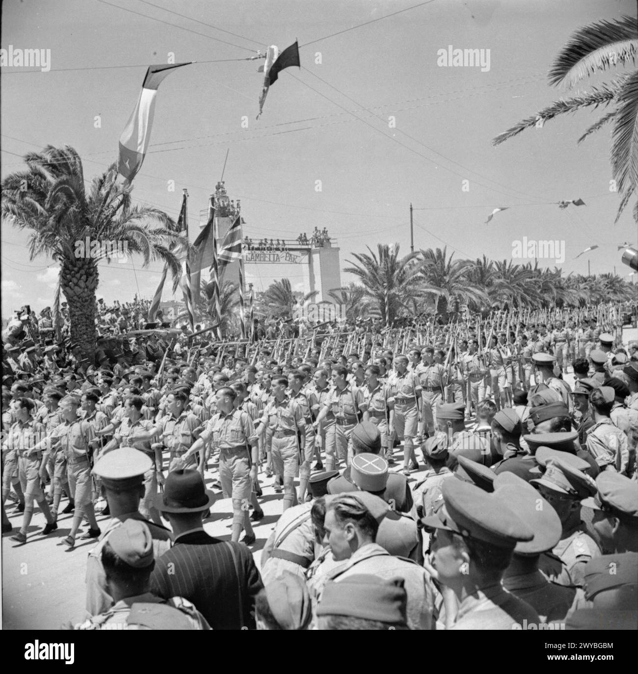 Saluting dais hi-res stock photography and images - Alamy