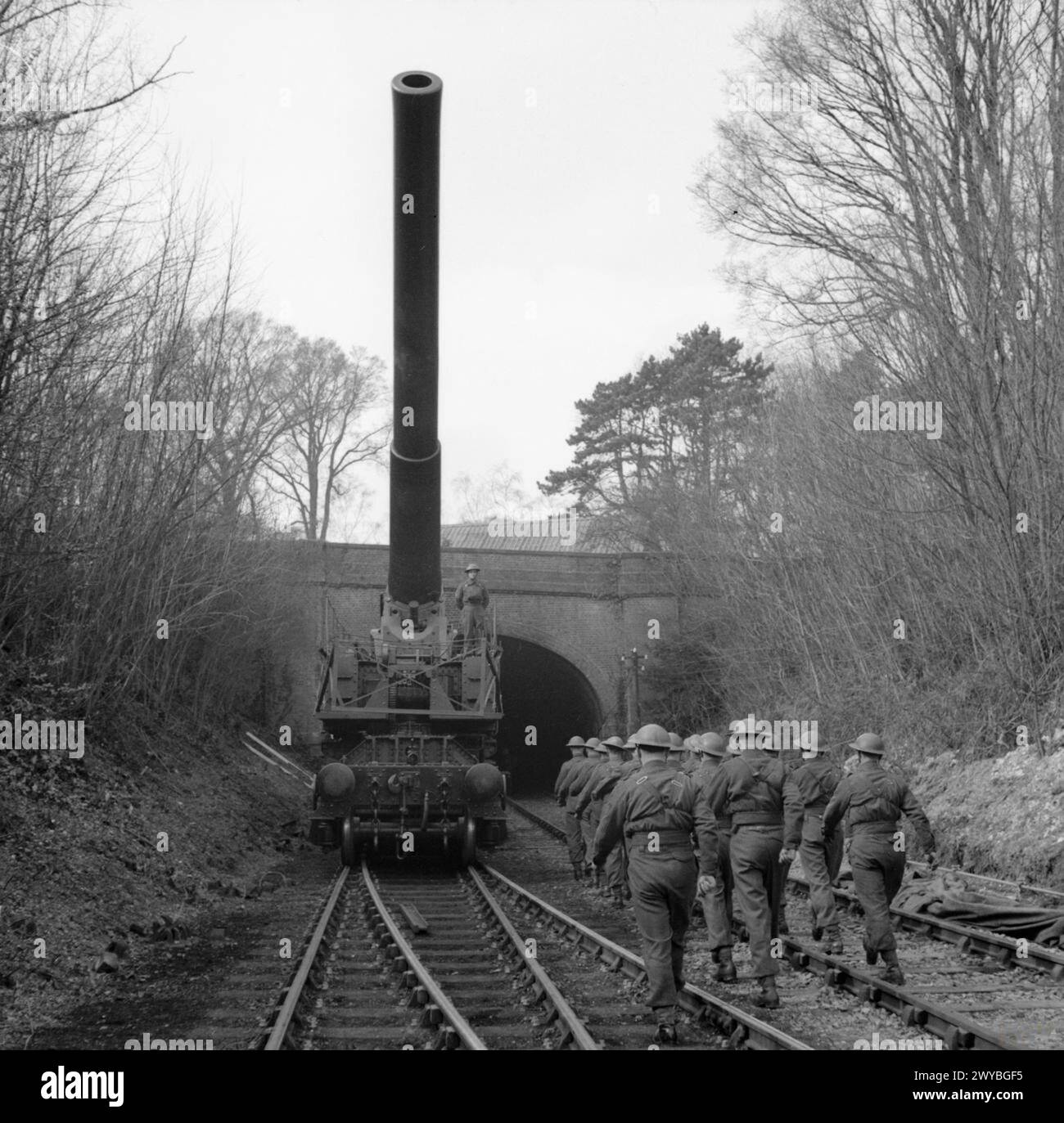 The 18-inch railway gun 'Boche-Buster' is positioned outside Bourne ...
