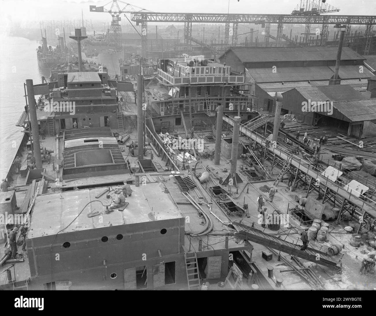 SHIPBUILDING. AUGUST 1941, AT VARIOUS SHIPYARDS. - A scene at Swan ...
