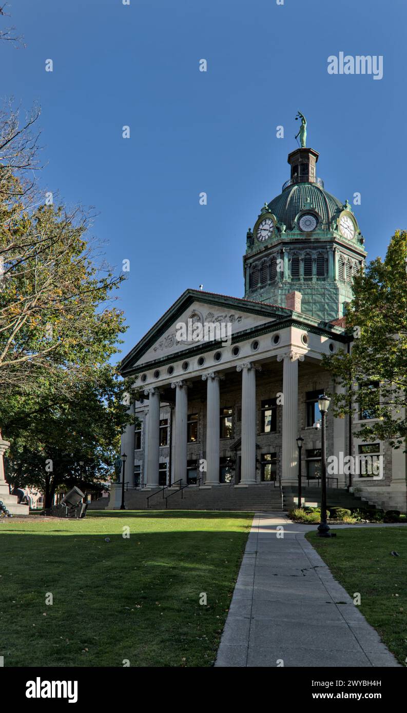 Historic neoclassical architecture courthouse building hi-res stock ...