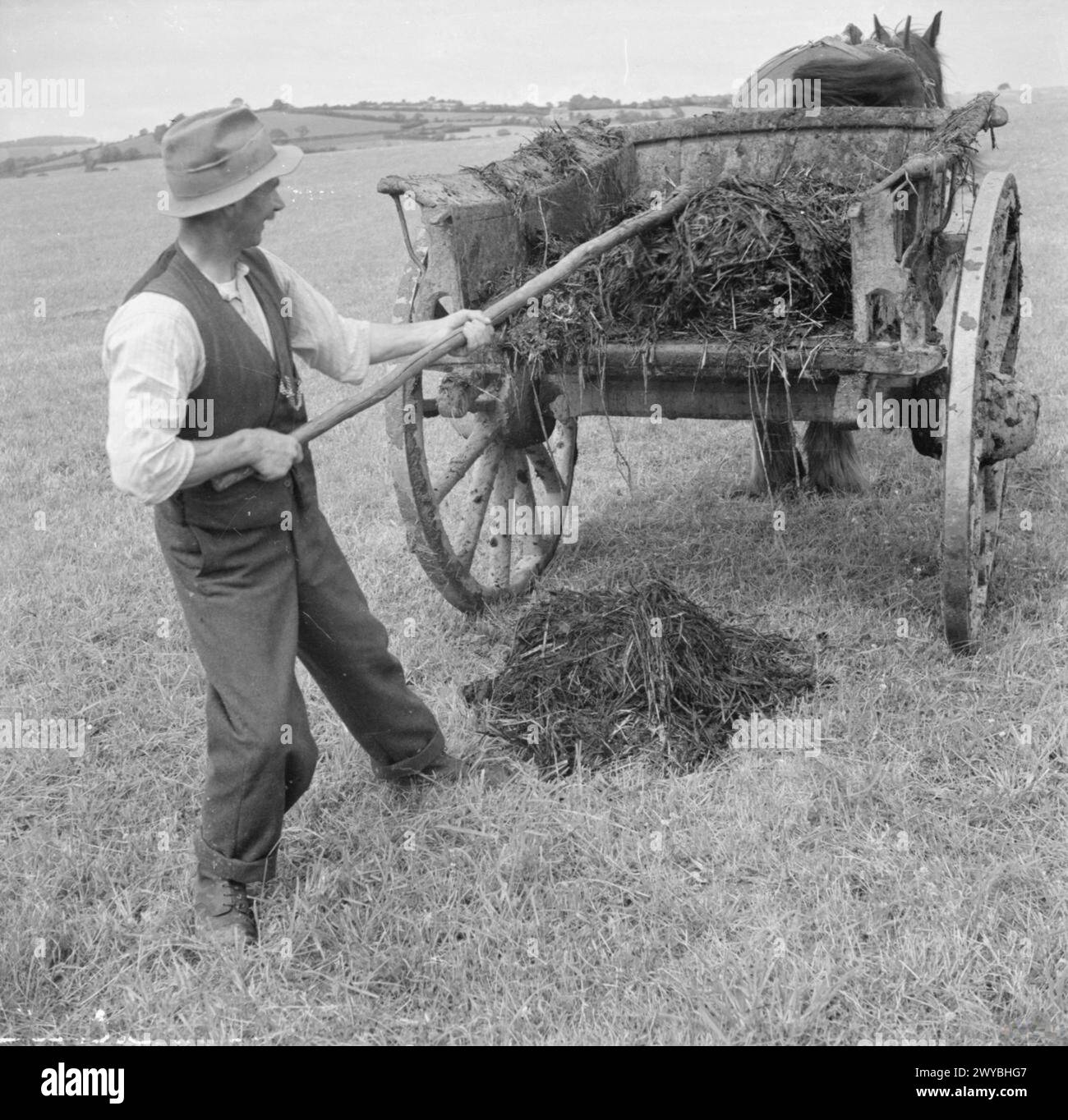 AGRICULTURE IN BRITAIN: LIFE ON MOUNT BARTON FARM, DEVON, ENGLAND, 1942 ...