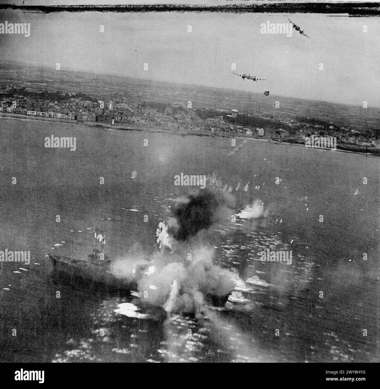 ROYAL AIR FORCE COASTAL COMMAND, 1939-1945. - Bristol Beaufighters of ...