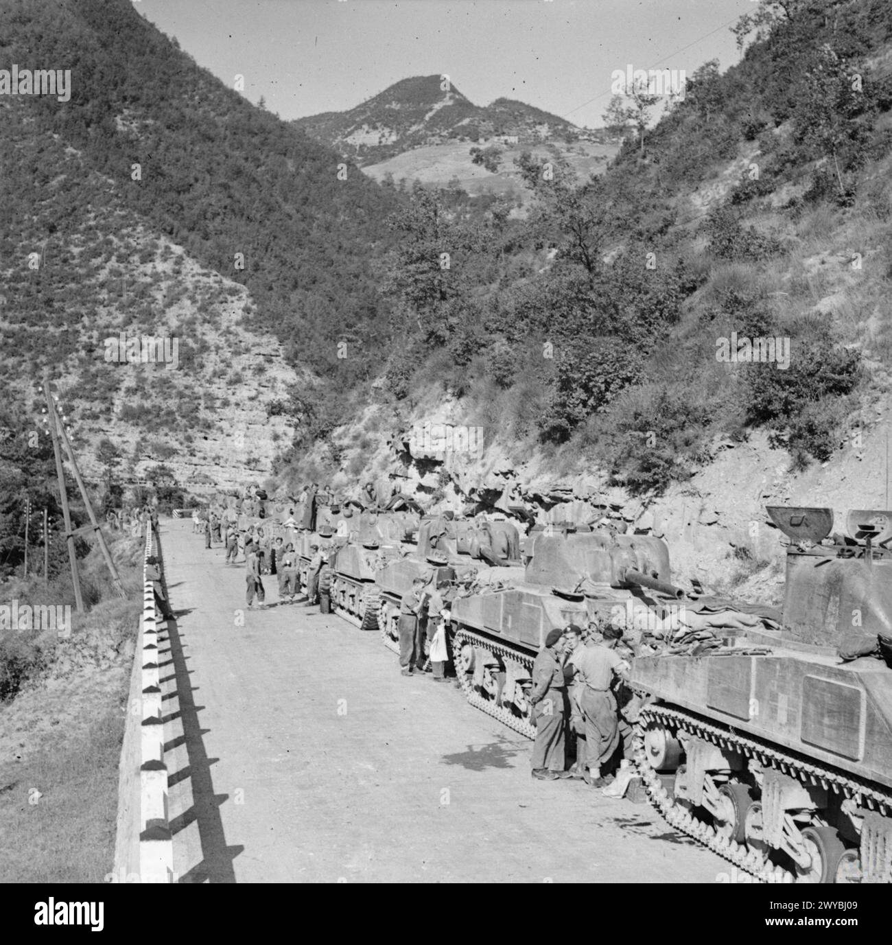 THE BRITISH ARMY IN ITALY 1944 - Sherman tanks of 26th Armoured Brigade ...