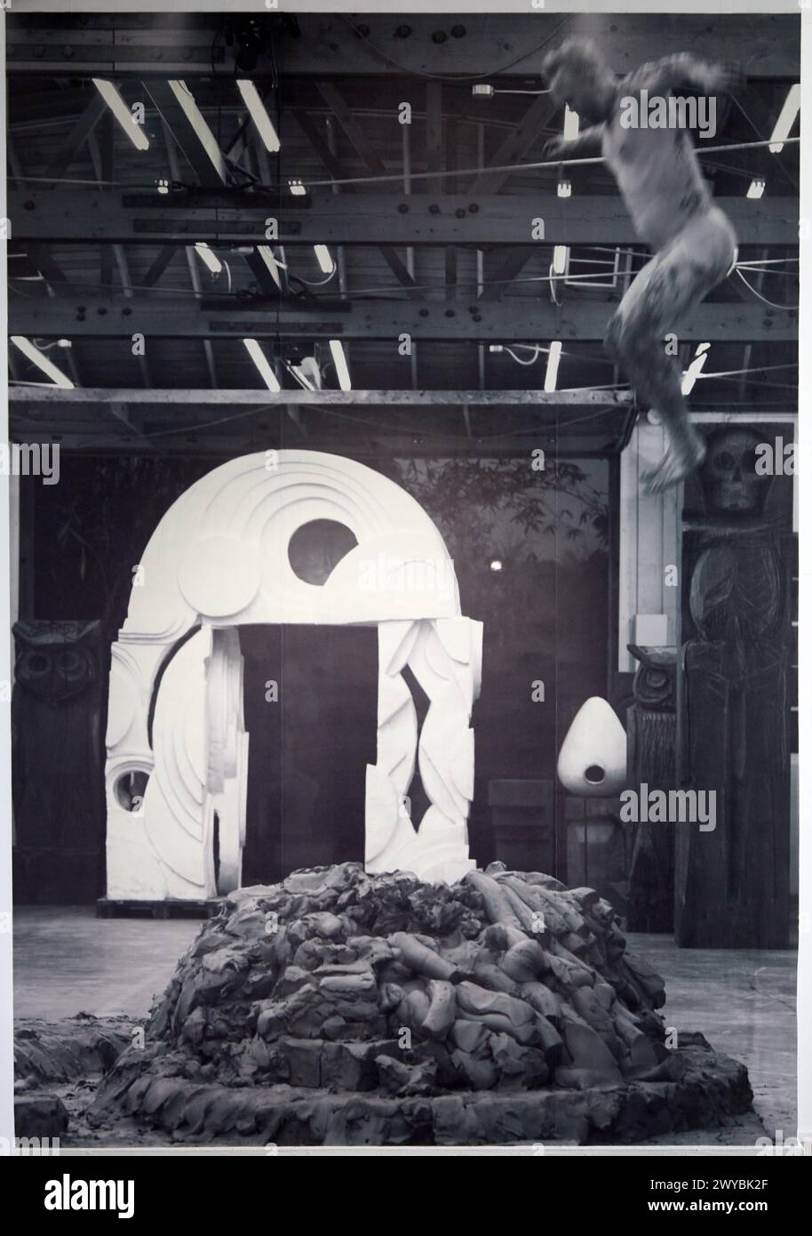 "Almost Human, Thomas Houseago", 2018, Muna El Fituri, MAM, City of ...