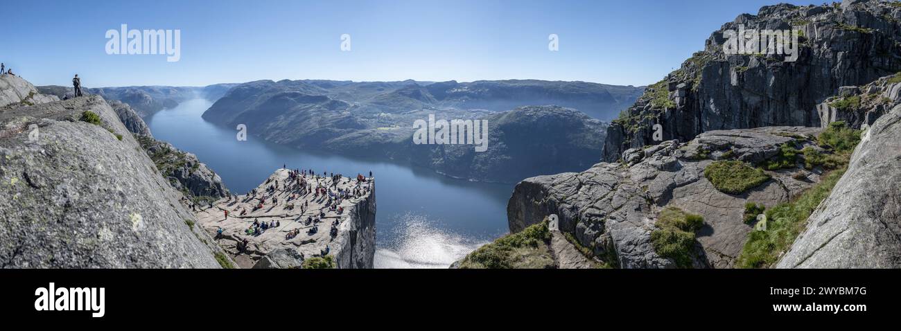 Cliff landforms hi-res stock photography and images - Alamy