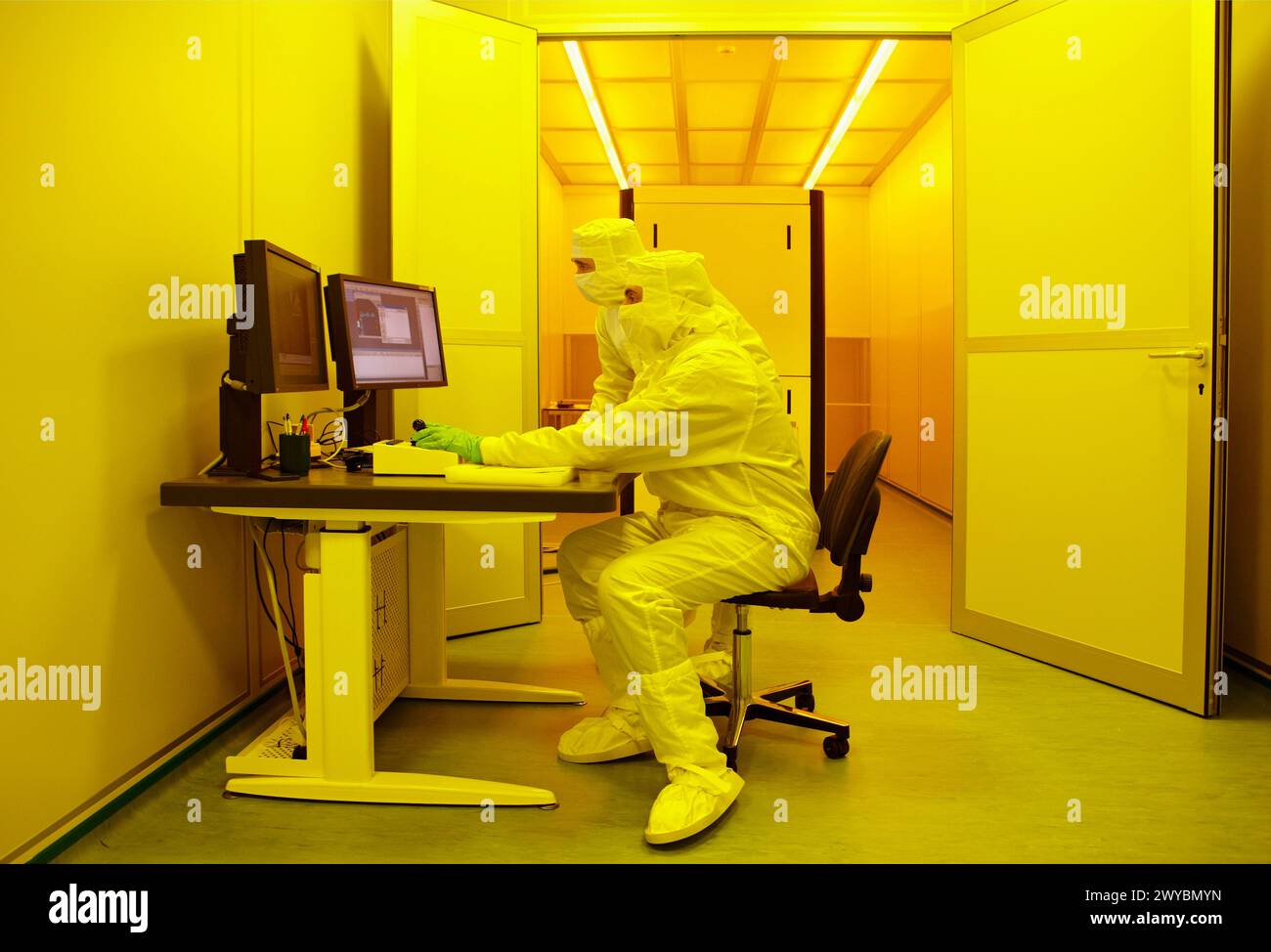 E beam lithography hi-res stock photography and images - Alamy