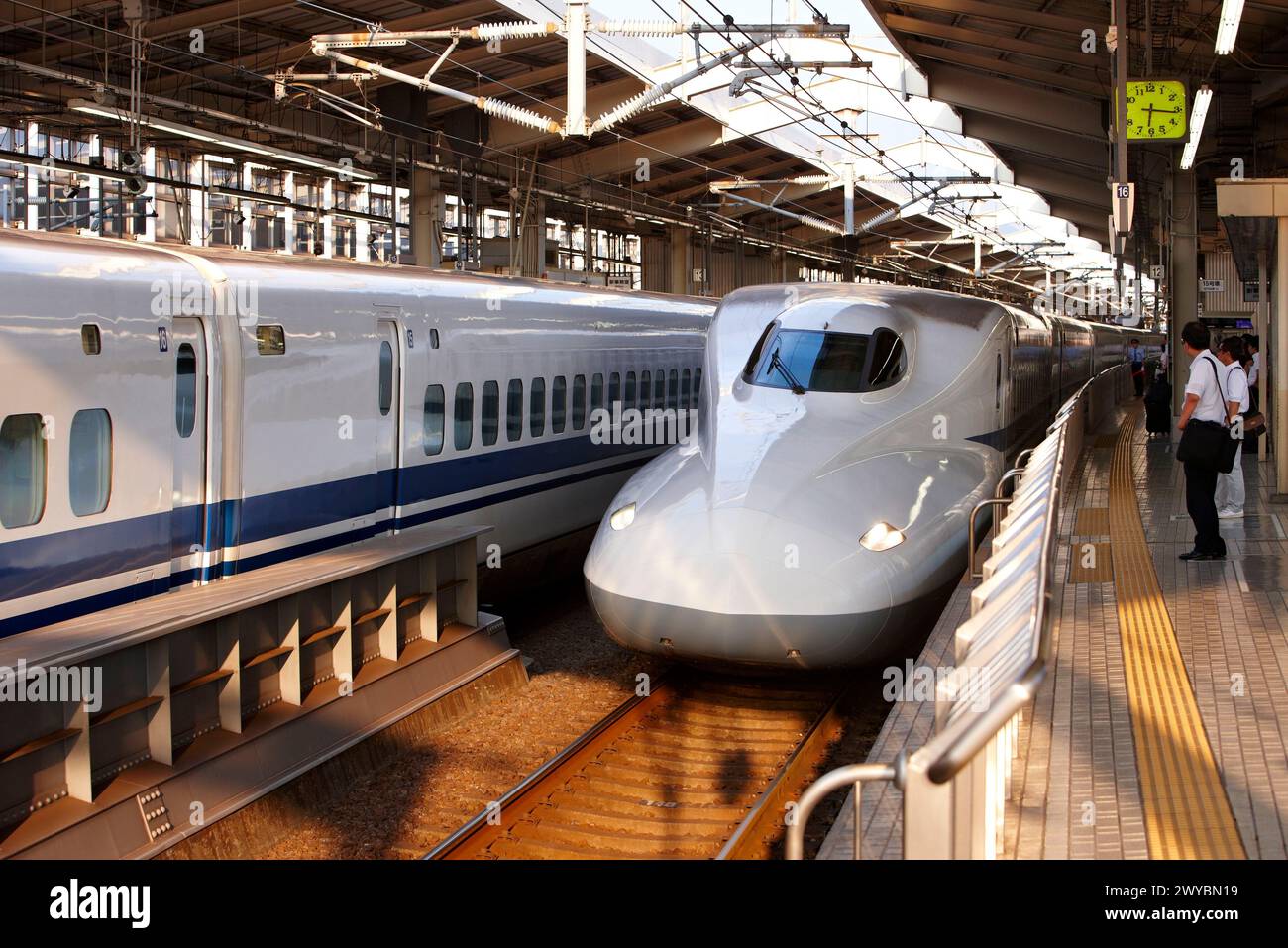 Shinkansen journey kyoto hi-res stock photography and images - Alamy