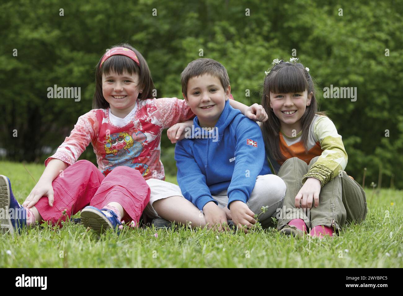 9 years old children, friends Stock Photo - Alamy