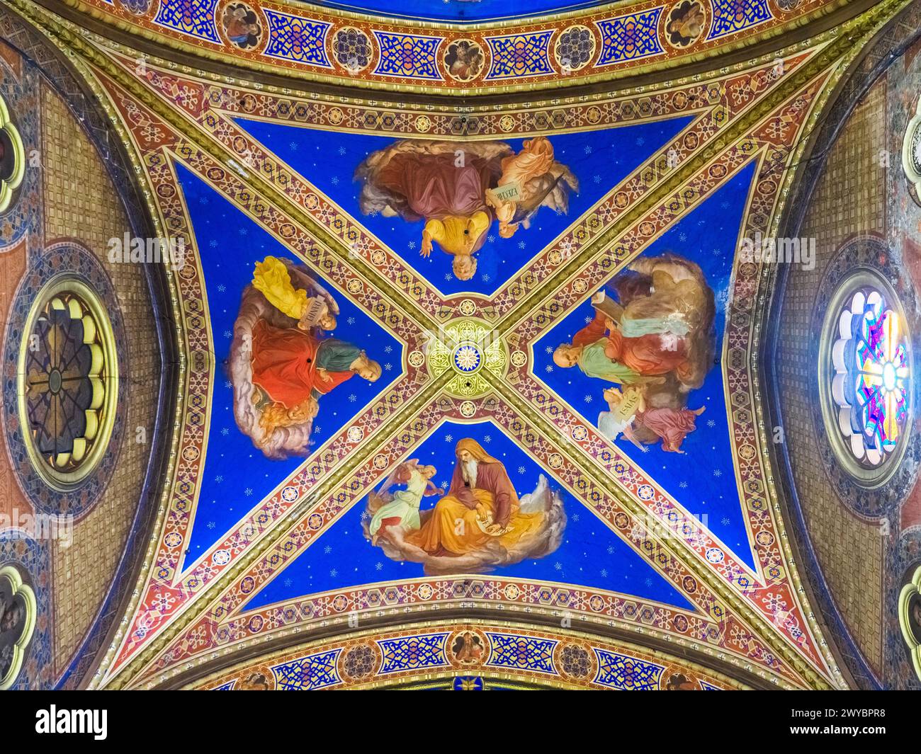 Decorated vaulted ceiling in the Basilica di Santa Maria sopra Minerva ...