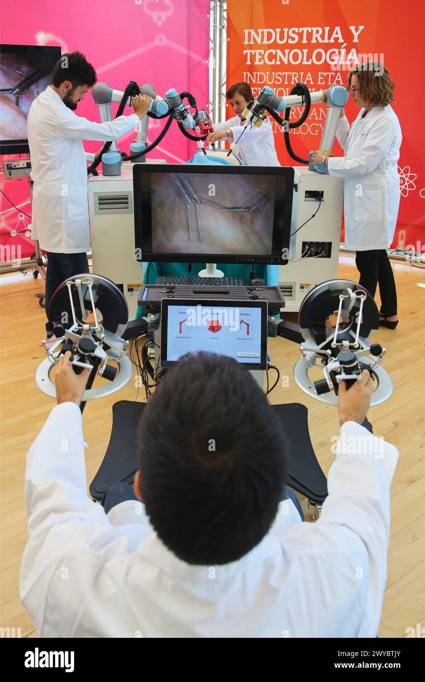 Development of a surgical robot with 3D vision and tactile sensations ...