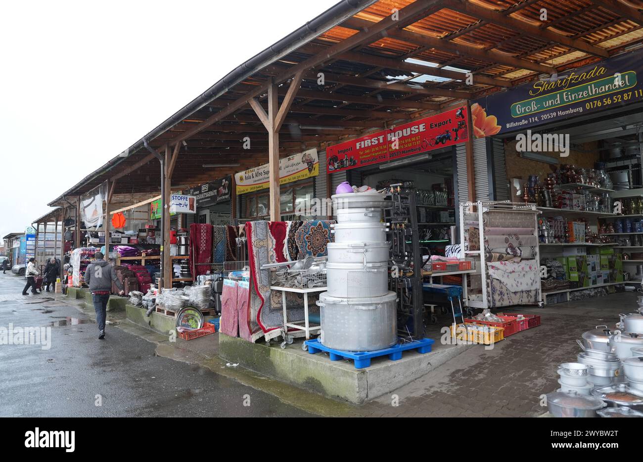 Hamburg, Germany. 03rd Apr, 2024. African, Asian and Arabic import ...