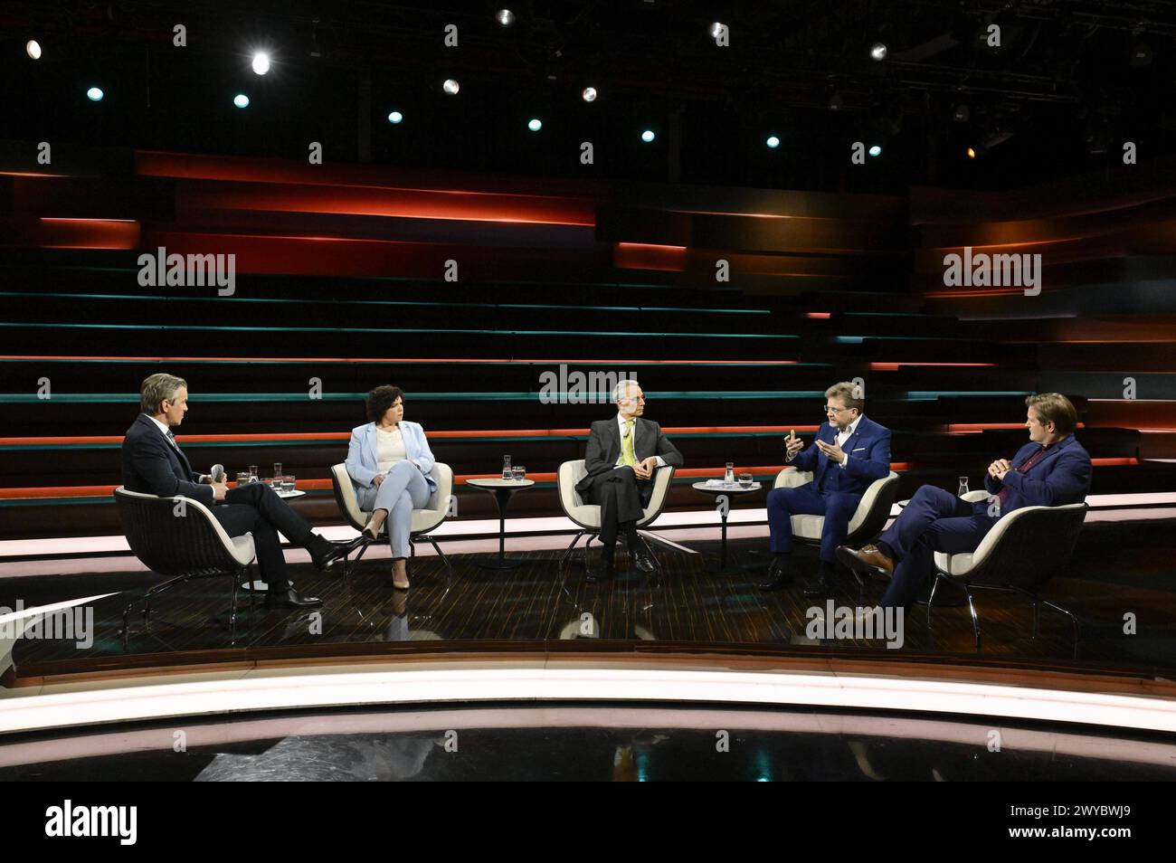 Talkrunde bei Markus Lanz , ZDF 04/24 her Markus Lanz, Amira Mohamed ...