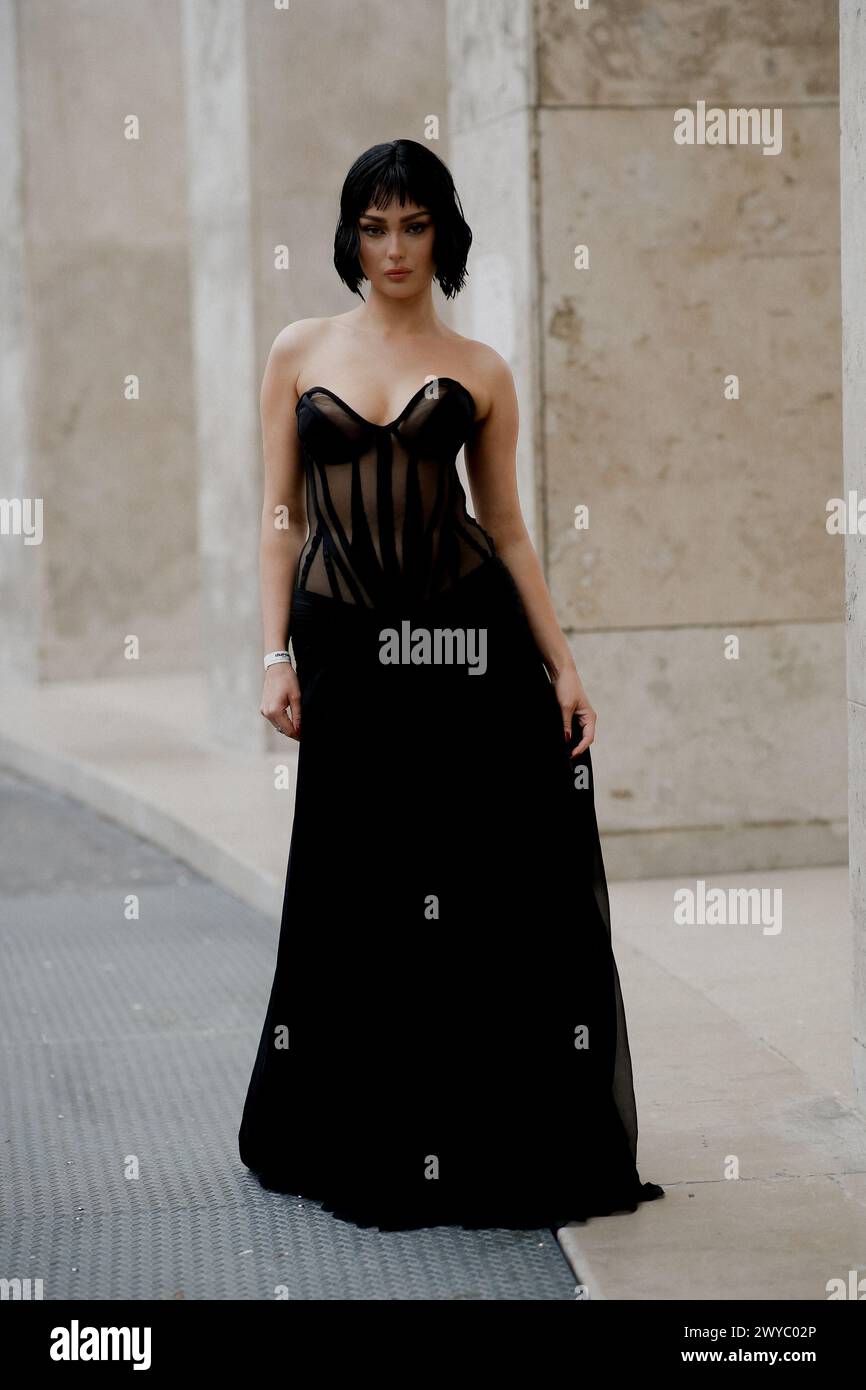 Paris, France. 03rd Mar, 2024. Street style, Romane Innc arriving at ...