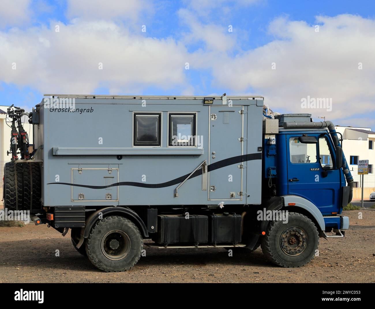 Rugged RV recreational vehicle, heavy duty extreme camper van, El ...