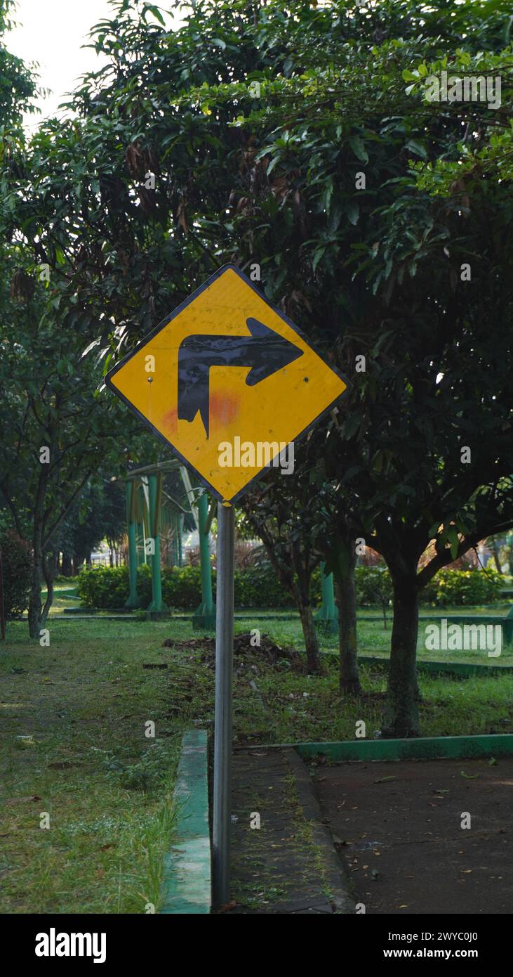 Sign location directions direction hi-res stock photography and images ...