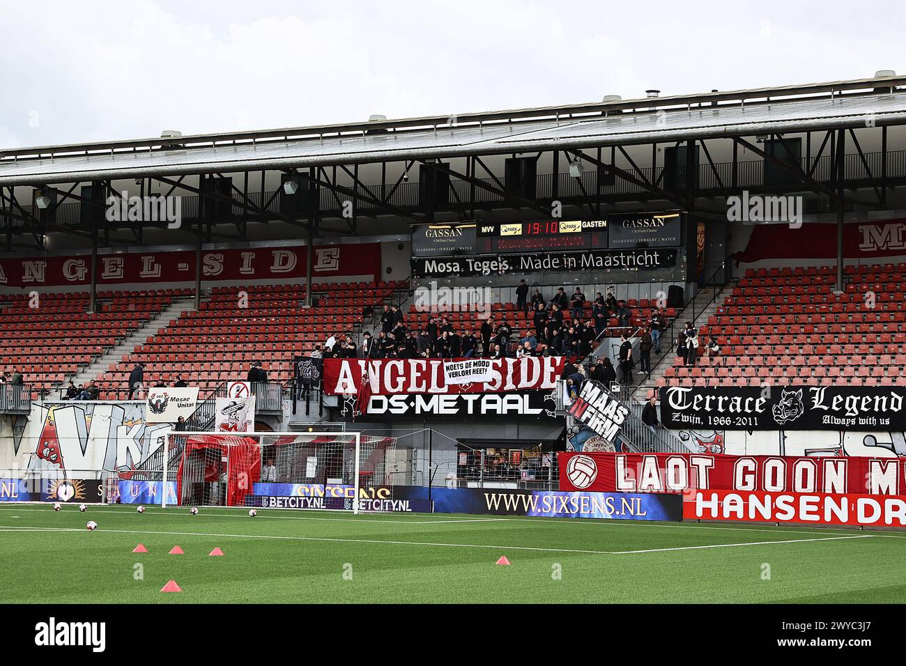 Maastricht, Nederland. 05th Apr, 2024. MAASTRICHT, football, 05-04-2024 ...
