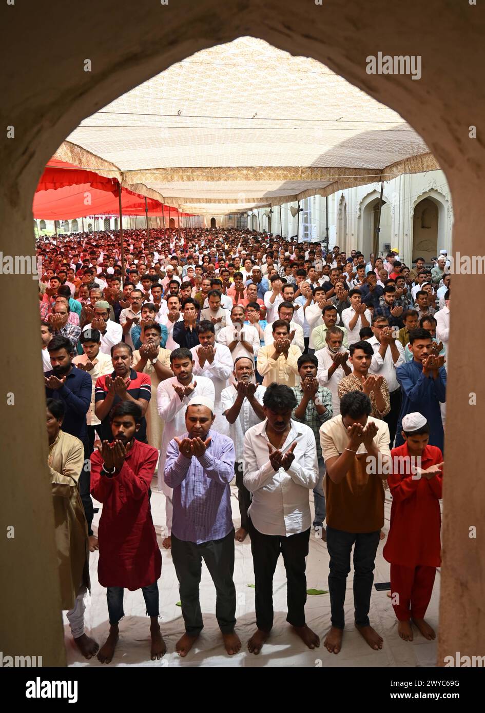 LUCKNOW, INDIA - APRIL 5: Muslims offering prayers on the Last Friday ...
