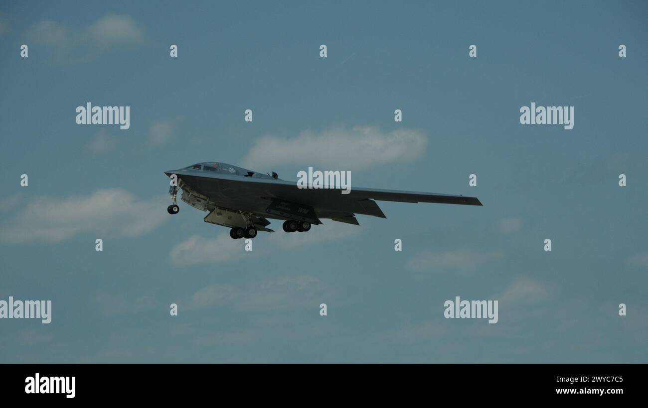 B2 stealth bomber hi-res stock photography and images - Alamy