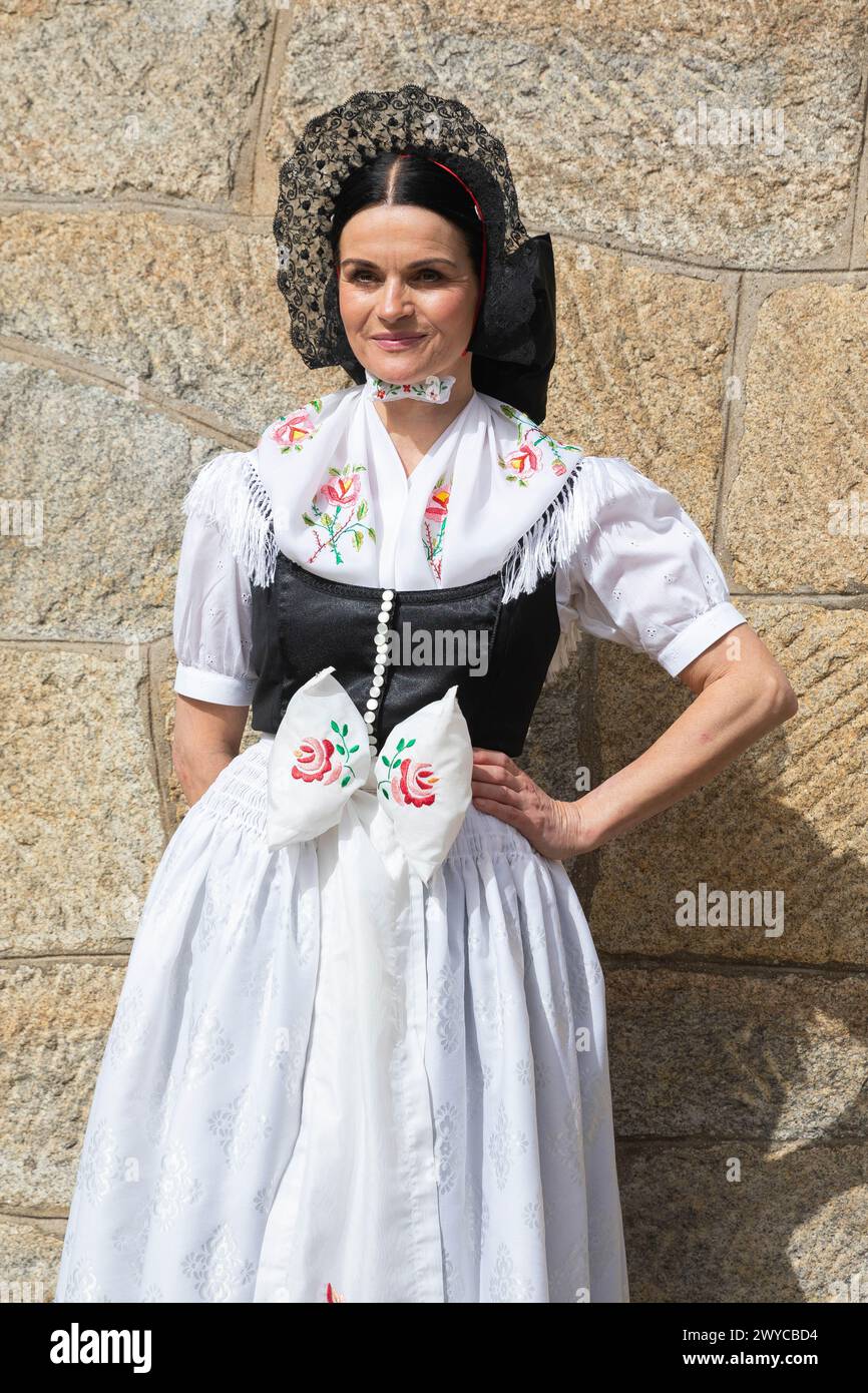 Kristina Nerad, in einer sorbischen Tracht einer katholischen ...