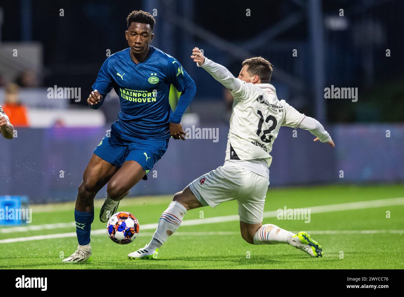 VELSEN, 05-04-2024, 711 Stadion. Dutch Football, Keuken Kampioen ...