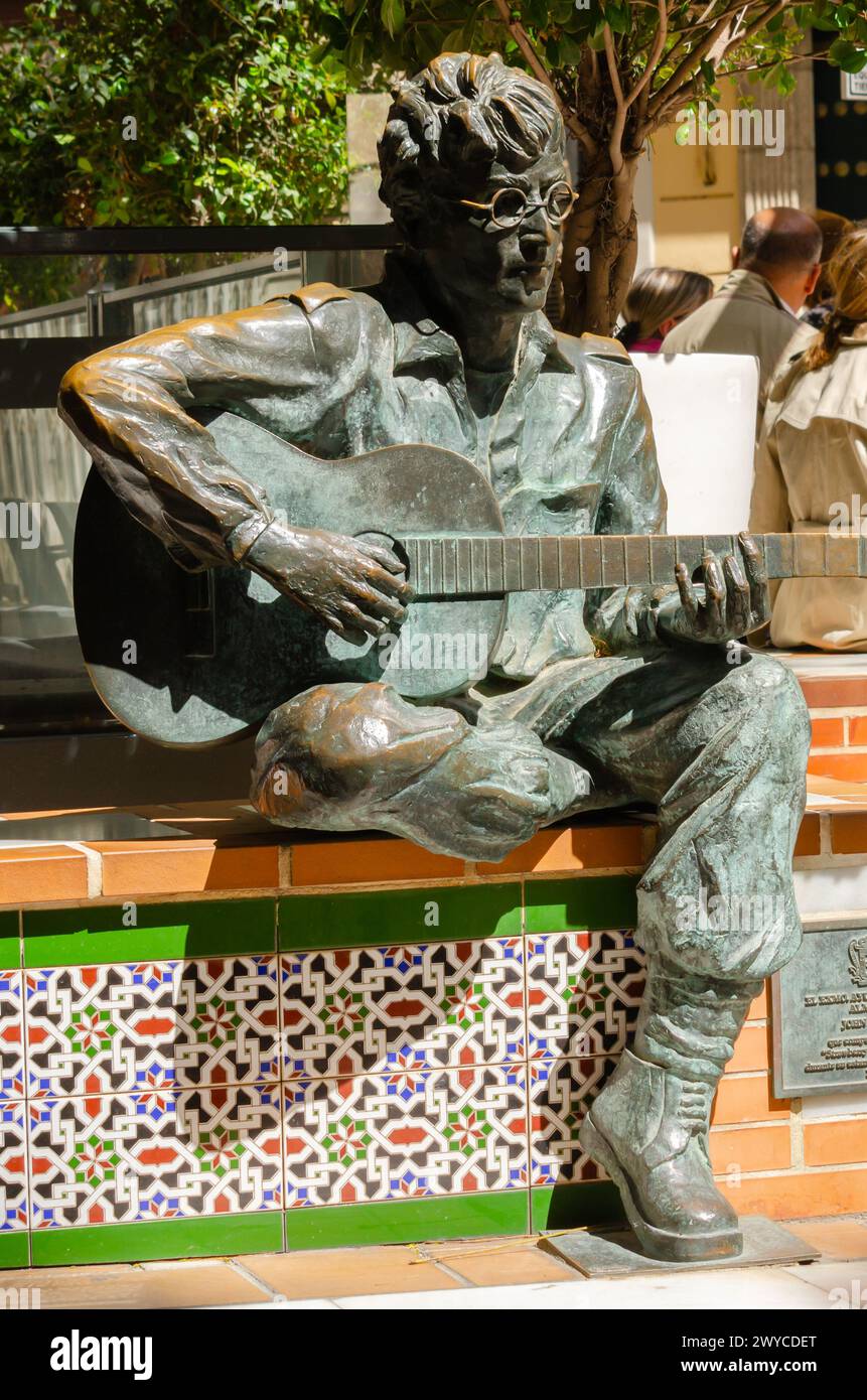 Statue de lennon hi-res stock photography and images - Alamy