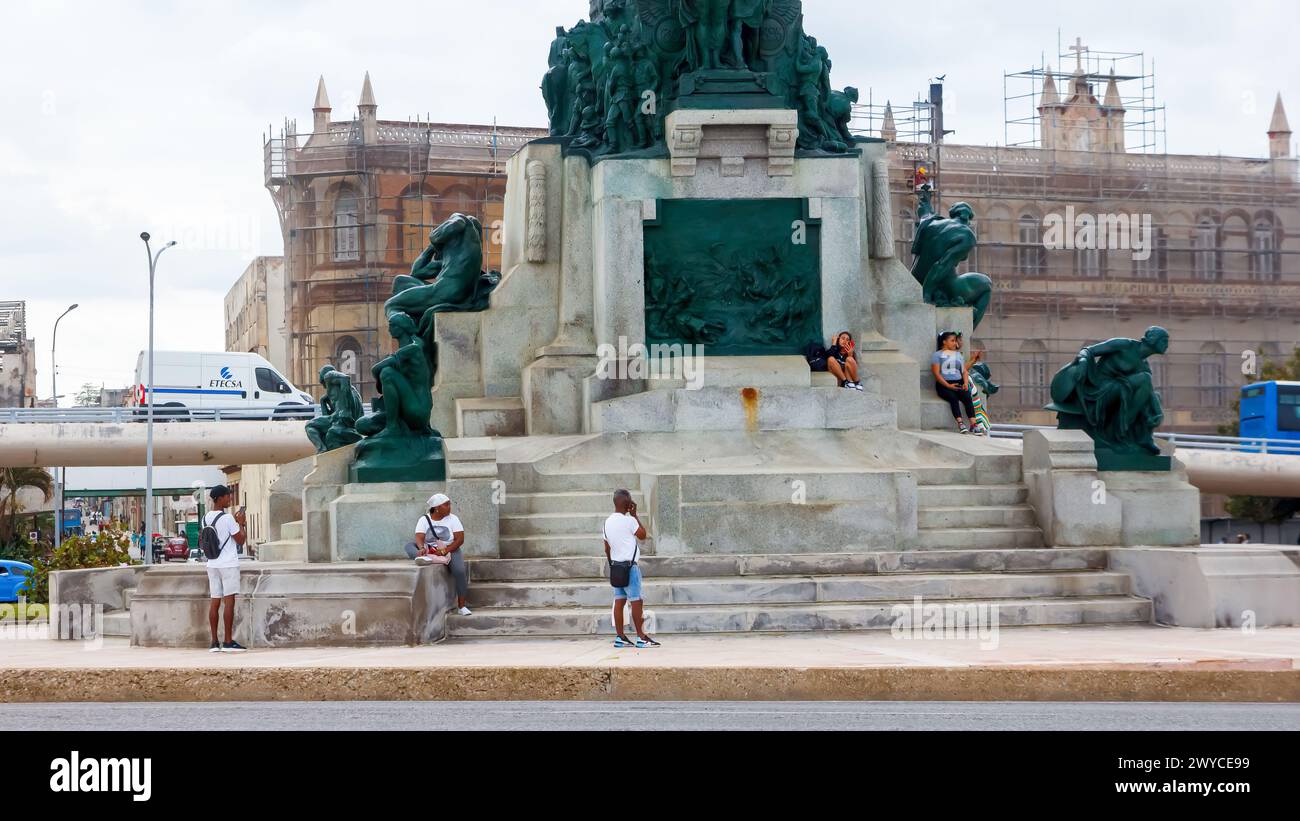 Lifestyle of Cuban people at the base of a monument in Havana, Cuba ...