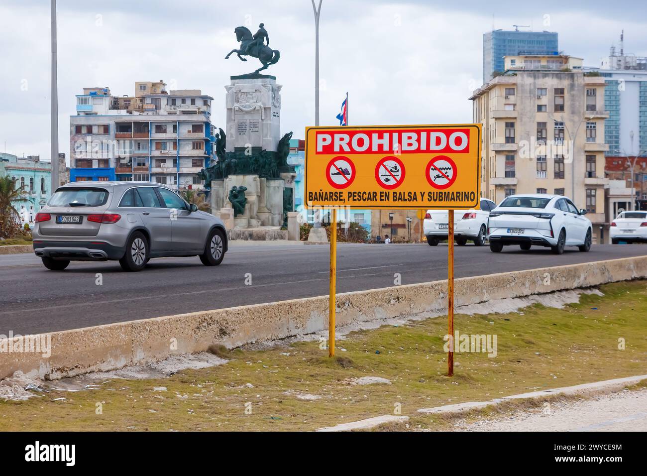 Prohibition sign, cityscape, cars driving, in Havana, Cuba Stock Photo ...