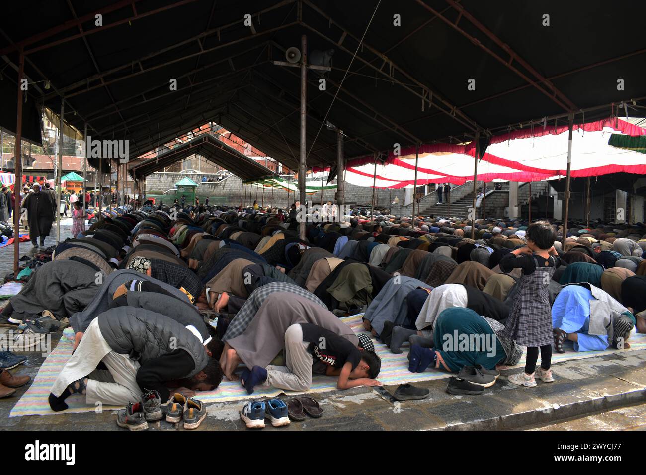 Sheikh ul alam shrine hi-res stock photography and images - Alamy