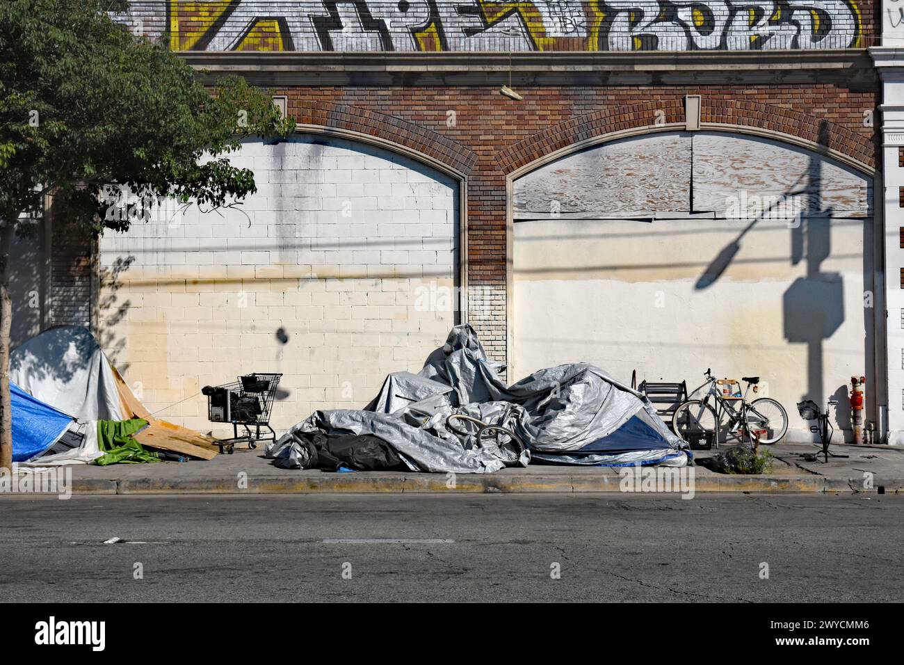 Skid row photo hi-res stock photography and images - Alamy