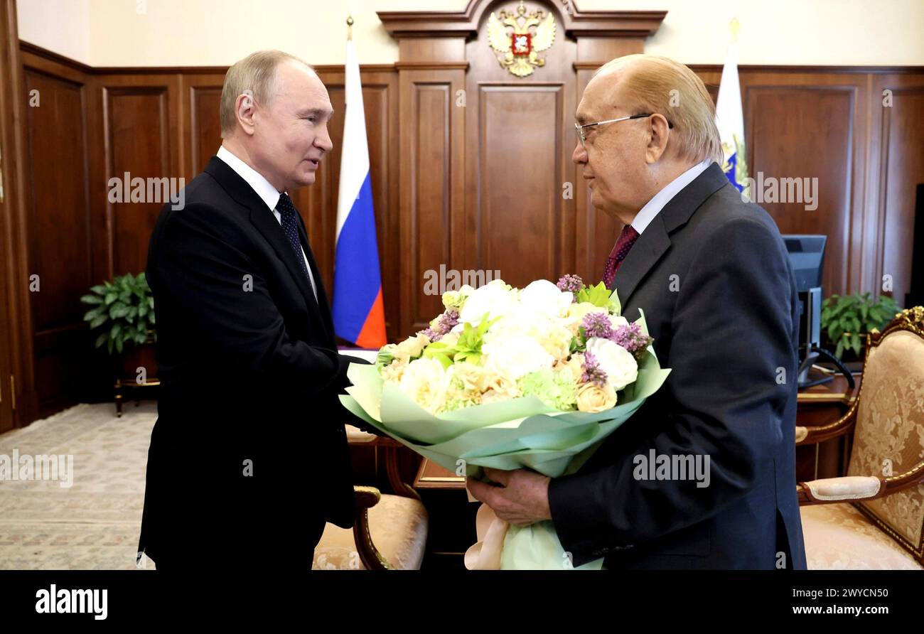 Russian president putin presents flowers hi-res stock photography and ...