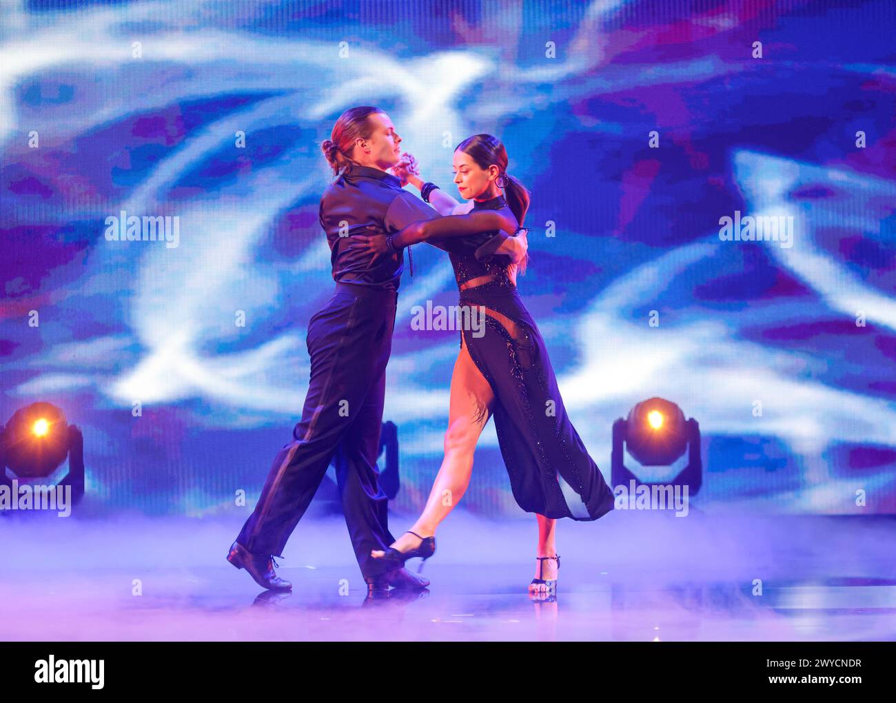 Cologne, Germany. 05th Apr, 2024. Gabriel Kelly, singer, and Malika ...