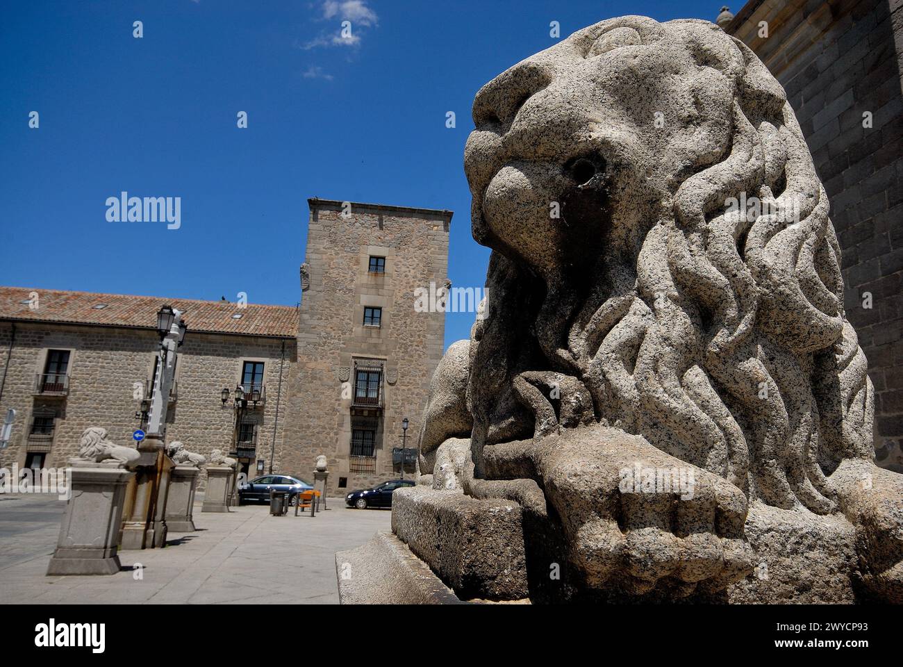 Sculpture of a lyon in Avila, Spain Stock Photo - Alamy