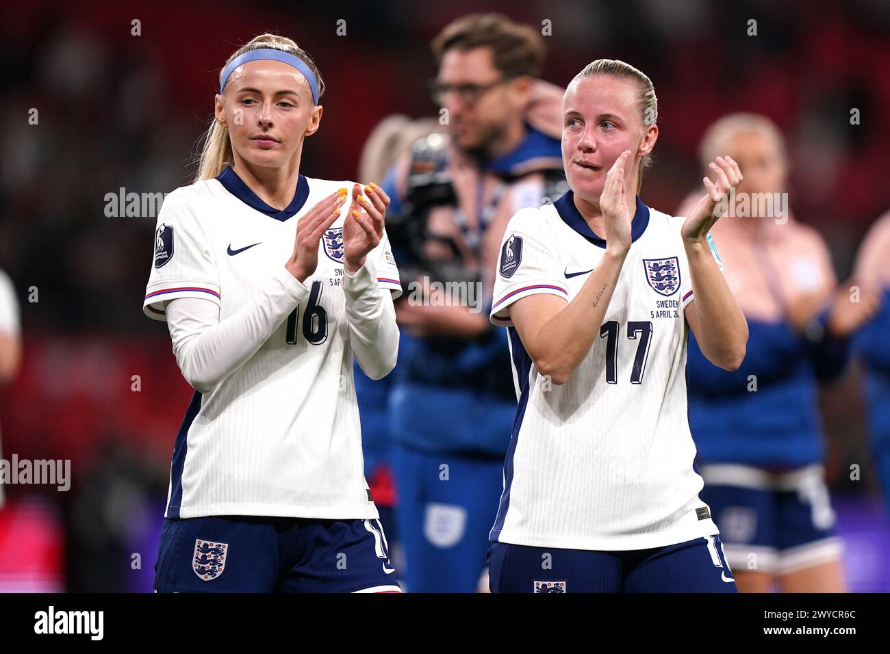 England's Chloe Kelly (left) and Beth Mead applaud the fans after the ...