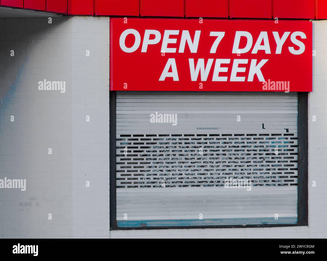 Store sign closed black friday hi-res stock photography and images - Alamy