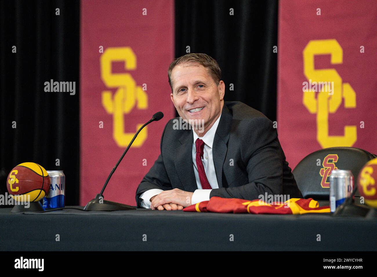 Eric Musselman is introduced as the new head coach for USC men’s ...